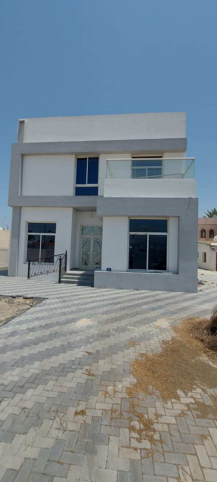 Electrical maintenance work in the villa | ABZ Group